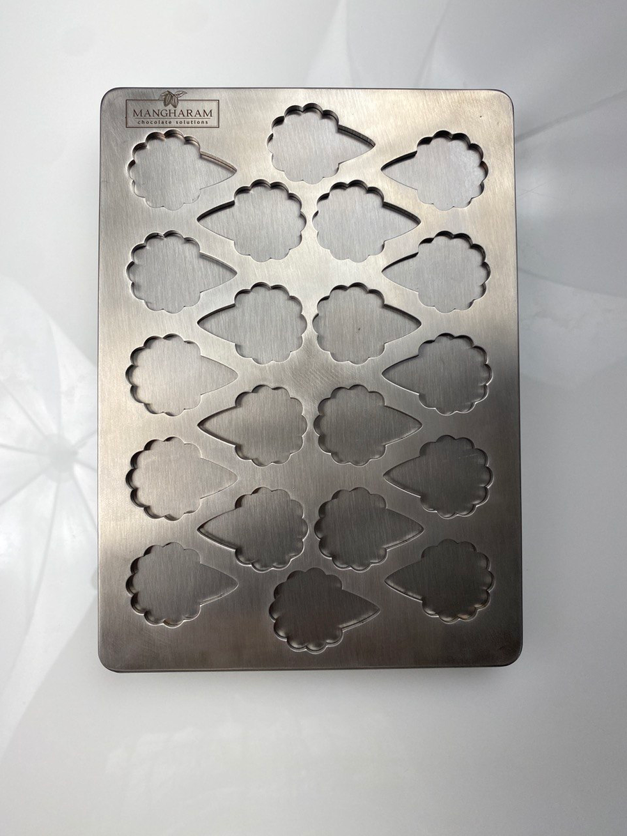 Personalised Chocolate Mould: Small Fancy Round Placard SSP 10 + Logo ...